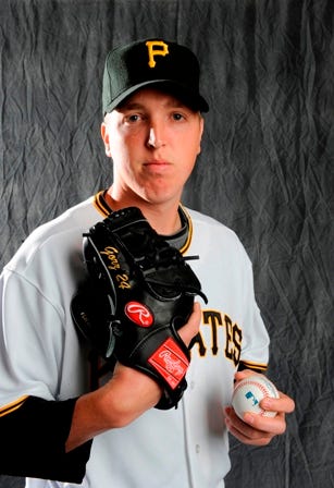 Five minutes with…Tom Gorzelanny | by MLB.com/blogs | Cubs Vine Line Blog