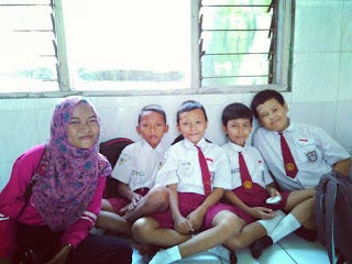 Kolaborasi antara SY dan KIS 4 di SDN Banjarsugihan II / 117 | by Ficca ...