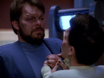 Star Trek: The Next Generation episode review — 4.15 — First Contact ...
