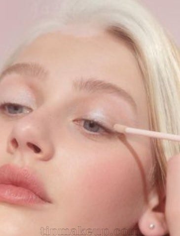 How to Makeup for Hooded Eyes — Tip Makeup | by Tip Makeup | Medium