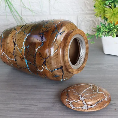 100 of the World’s Most Beautiful Wood Cremation Urns | by Crafts Shop ...