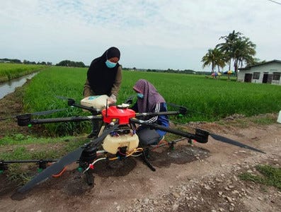How does a UAV drone work?. Unmanned Aerial Vehicles (UAVs)… | by ...