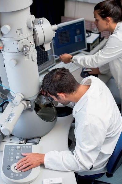1.3-Use of electron microscope — Sohailunny7 | by Sohailsunny | Medium