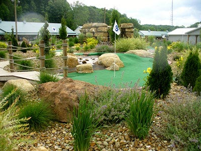 Building A Mini Golf Course | Build Mini Golf Course | by horwathgolf ...