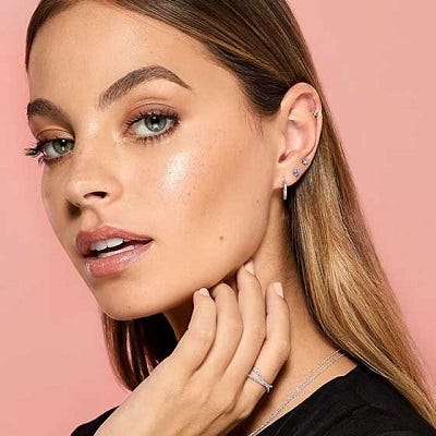 Ear Piercing for Women in Dubai. Ear piercings are a timeless form of ...