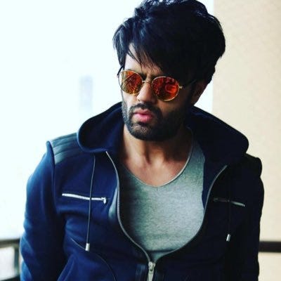 Manish Paul: The Best TV Anchor & Host In Bollywood | by Entertainment ...