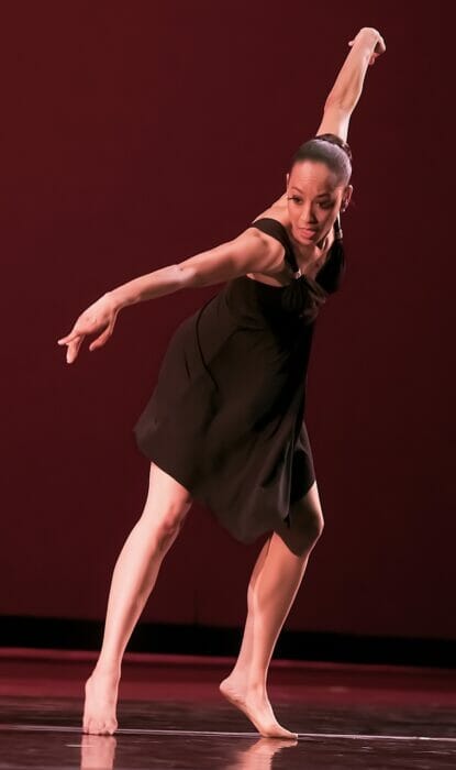 Alexis Fawx Dancing Bear: A Sensational Performance | by Dancing Guide | Medium