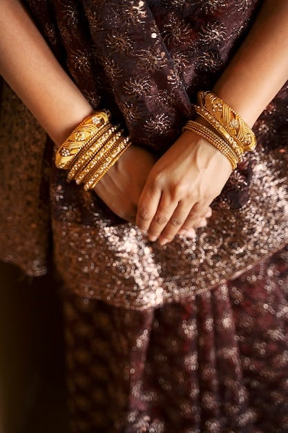 Mesmerizing Diamond Bangles: A Guide to Choosing the Perfect Piece ...