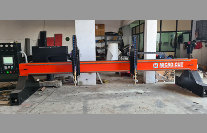 MULTI TORCH CNC PLASMA OR OXYFUEL CUTTING MACHINE - Microcutengineering ...