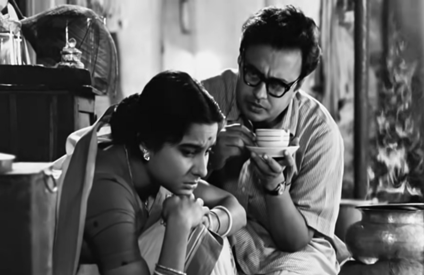 Arati in Satyajit Ray’s Mahanagar: A Luminous Portrayal of Womanhood | by Akash | Medium