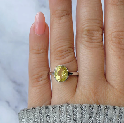 Dainty Lemon Quartz Ring: A Graceful Touch of Sunshine - Saharwilson ...