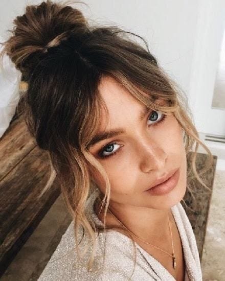 How To Wear The Curtain Bangs Trend — Here’s What to Know About it | by ...