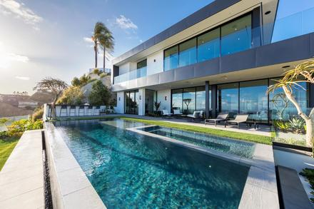 This Contemporary Citadel to Modern Design Boasts some of the Best ...