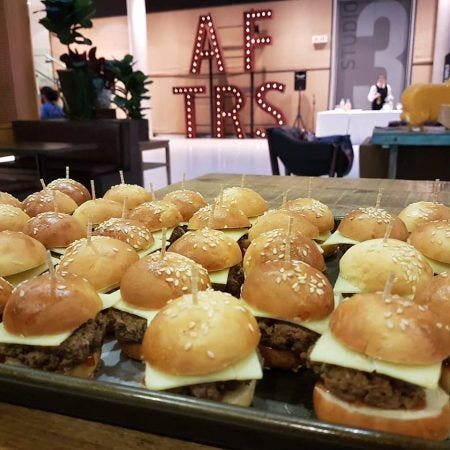 HOW TO MAKE MINI WAGYU BURGERS SLIDERS | by Cupcakes & Canapes | Medium