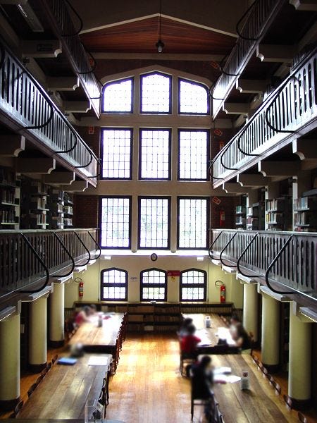 LIVRO E LIVRE | by Michele Candeloro | Medium