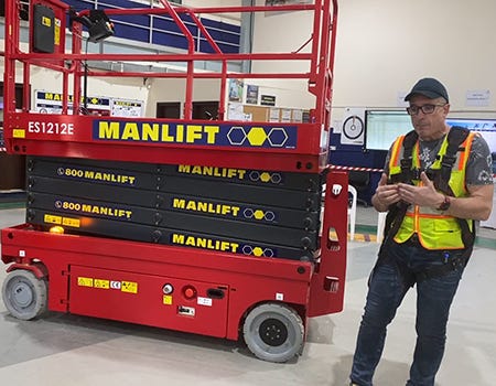 Manlift MEWP Harness Safety Tips for Scissor Lift (Video) - Manlift ...