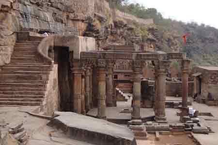 Know About Ajaygarh’s Forgotten Fort, Panna - Know From Expert - Medium