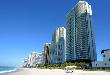 Why Should You Buy Phenomenal Luxury Condos of Turnberry Ocean, Miami ...