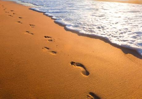 STEPS. เรือลำน้อยค่อยๆ แล่นเข้าเทียบฝั่ง… | by Him Apisit | Medium