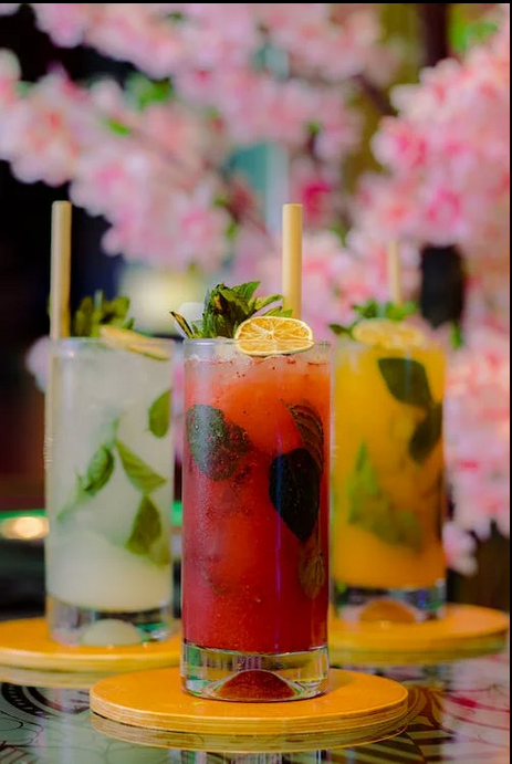 6 Refreshing Drinks to Know Before Summer | Cocktail Chronicles | by ...