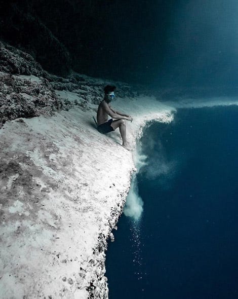Thalassophobia and its fears. Trigger warning: The one who has a fear ...