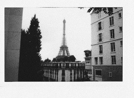 Dear Paris, - F - Medium