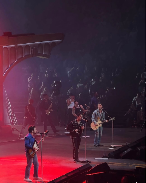 Chasing the stars with Jonas Brothers in Vancouver | by Van Music ...
