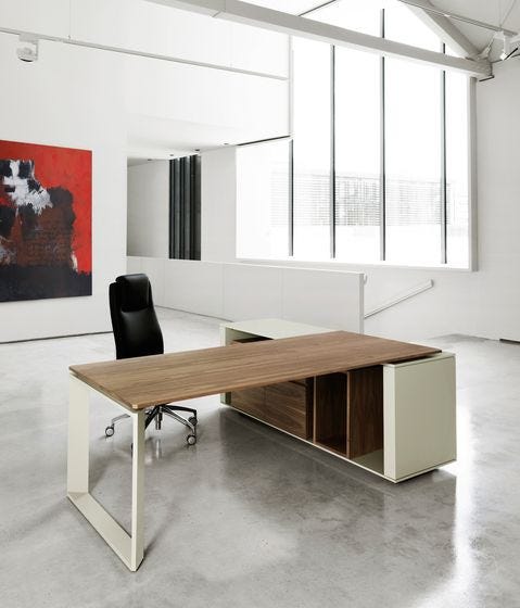 Corner Desk Dubai | ED 70 — Salam UAE | by Salamuae | Medium