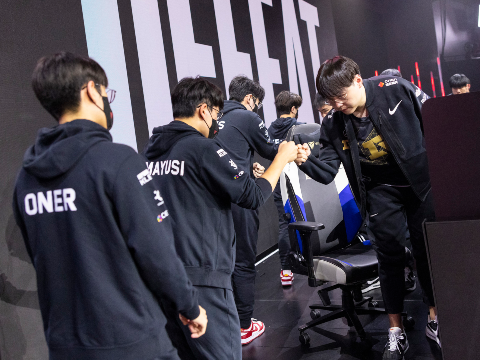 Faker đánh giá sức mạnh của LPL và LCK sau chiến thắng trước RNG tại CKTG 2022 | by VN ...