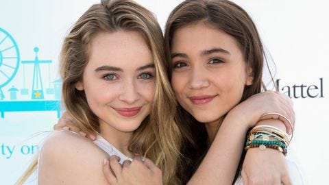 Sabrina Carpenter Et Rowan Blanchard 18 June 2014: Sabrina Carpenter,