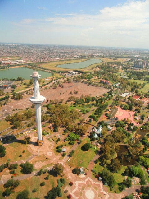 LA CIUDAD DESDE EL CIELO DE VILLA SOLDATI | by Cristian Ritondo | Medium