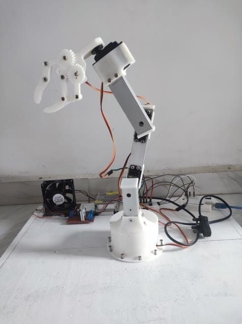 Arduino Robotic Arm with soft gripper | by Rasindi | Nov, 2023 | Medium