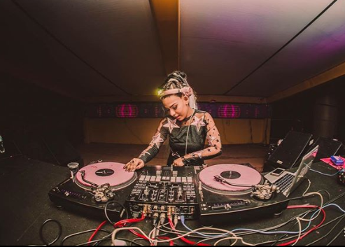 Narrativas negras: (DJ) SOPHIA LIMA | by ALAYE | Medium