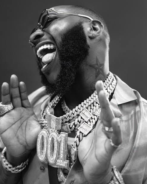 “Davido: The Phenomenon of African Music"…. | by TCHEJIMBATECH | Medium