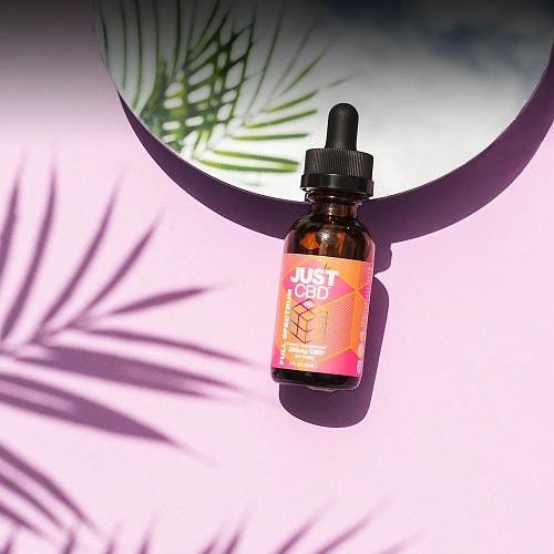 Las ventajas del CBD y si es seguro usarlo | by Just CBD Store | Medium