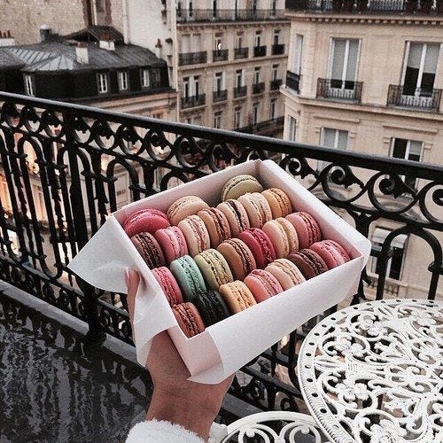 #9 Macaroon. Aileen berjalan menuju lift untuk… | by kiminara | Medium