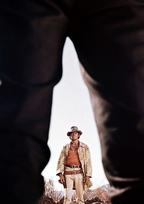 Forasteiro. noite dessas fiz queimada | by Gabriel Manso | Medium