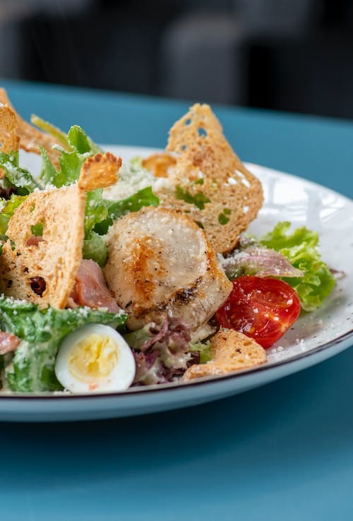 The Ultimate Guide to Making a Delicious Bacon Avocado Caesar Salad ...