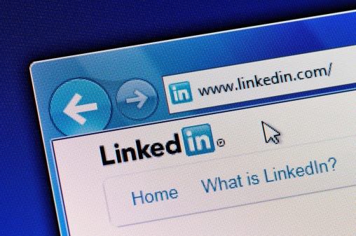 How to Change My LinkedIn Profile Language on Mobile phone | by Rt ...