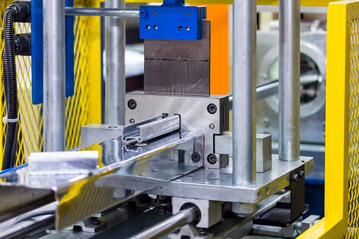 TRAINING DESAIN ALAT PENEKAN DAN PEMBENTUK (DESIGN OF PRESS &FORMING ...