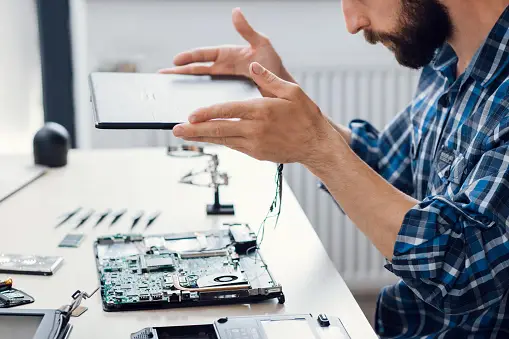Fixing Broken Screens: A Comprehensive Guide to Laptop Screen Repair in ...