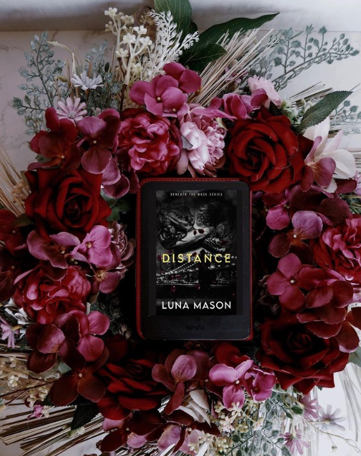 Distance by Luna Mason🥊🔪💸🩸🖤. If I could crush this book up and snort ...