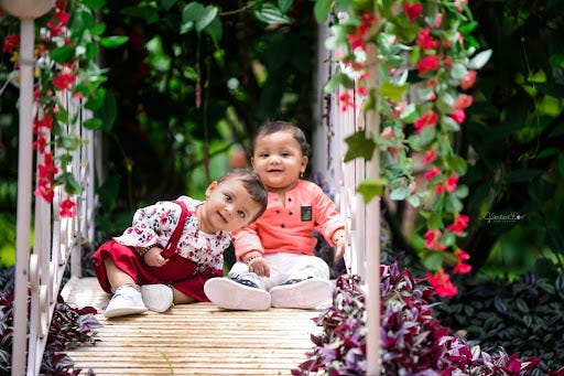 Sibling Photoshoot Poses that Strike the Right Chord | by Ganesh ...