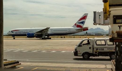 British Airways flight suffers freak accident, windscreen smashes at ...
