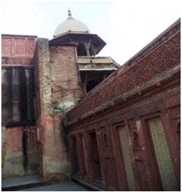 Akbari Mahal