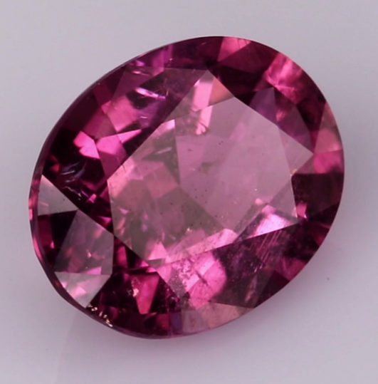 Rubellite Stone online - Gempiece - Medium