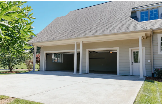 Truman’s garage door services - Trumandoor - Medium