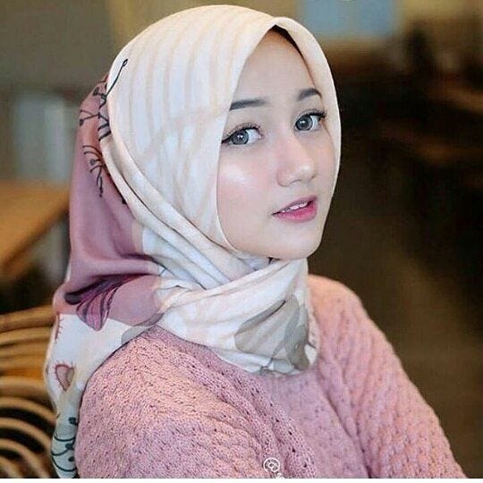 Hijab Modern Segi Empat