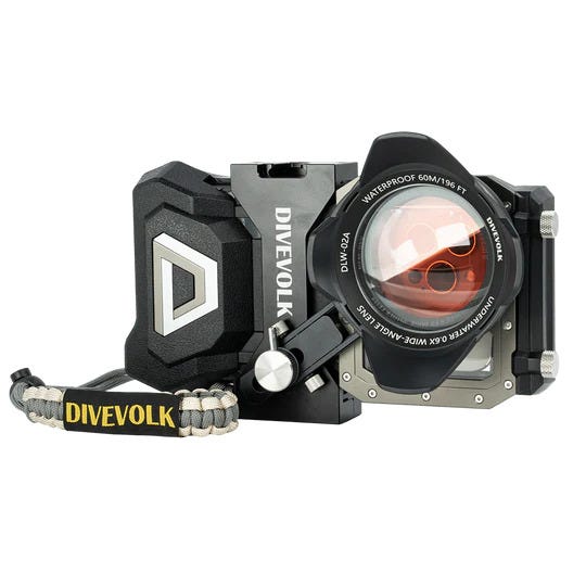 Smartphone Diving Case: Protect Your Device Underwater | by Divevolk ...