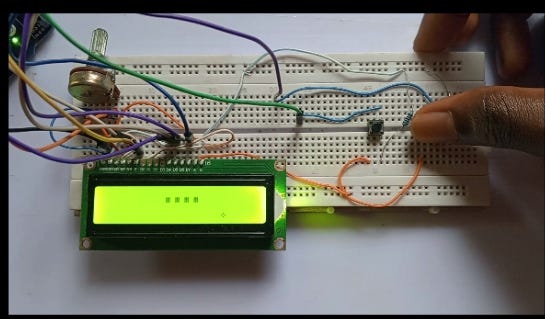 Building a Simple Snake Game Using Arduino, LCD, and Pushbuttons | by Clinton Emerhana | Medium